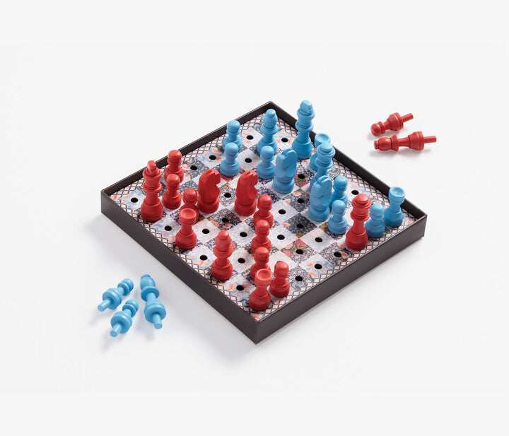 Liberty Anita Peggable Chess Set – Galison